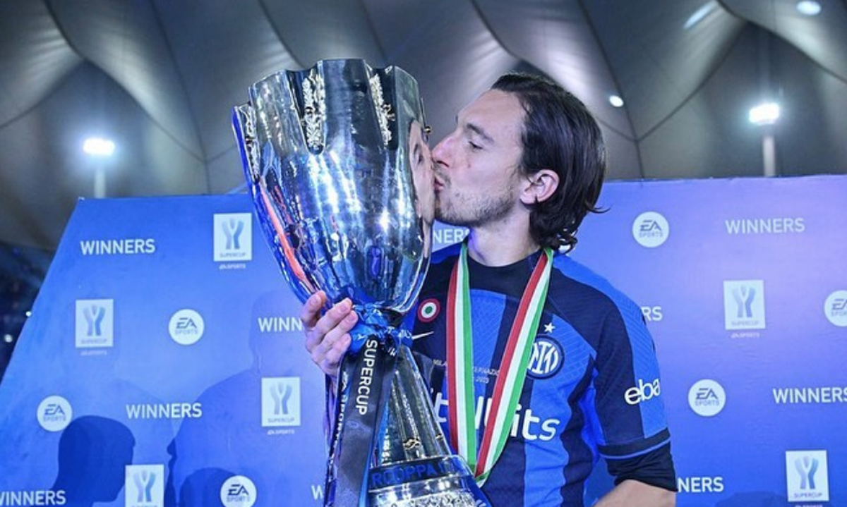 Milan, l'eleganza di Darmian dopo il trionfo dell'Inter (VIDEO)